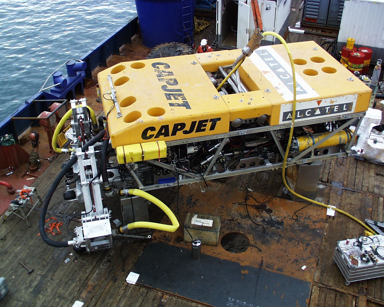 Deliveries to CAPJET trenchers (hydraulic and control-system) for ...